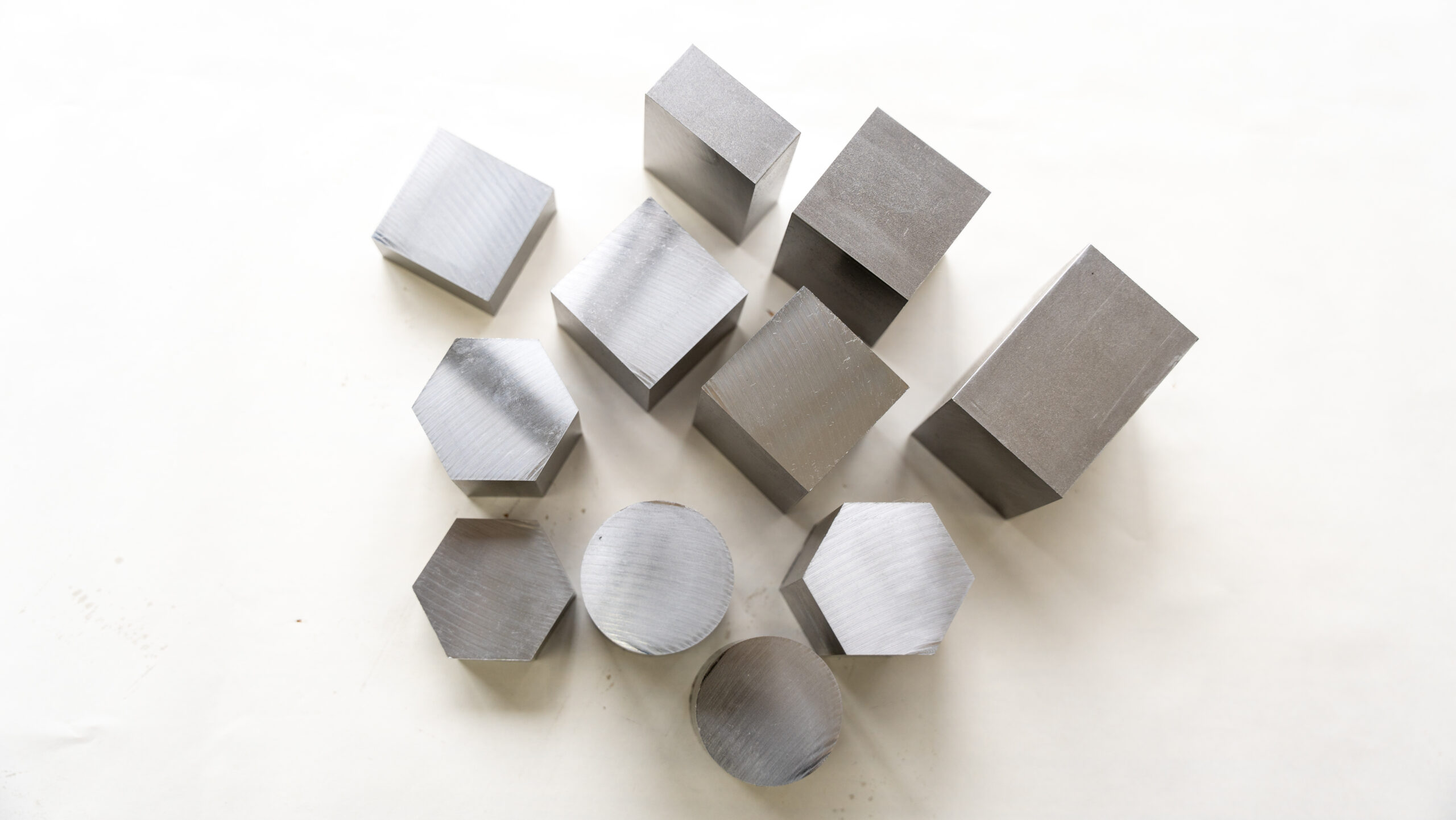 みがき棒鋼 | 株式会社交邦磨棒鋼センター